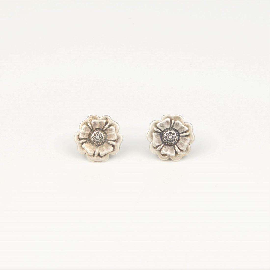 Jacobite Rose Coin Stud Earrings – Aurora Orkney Jewellery
